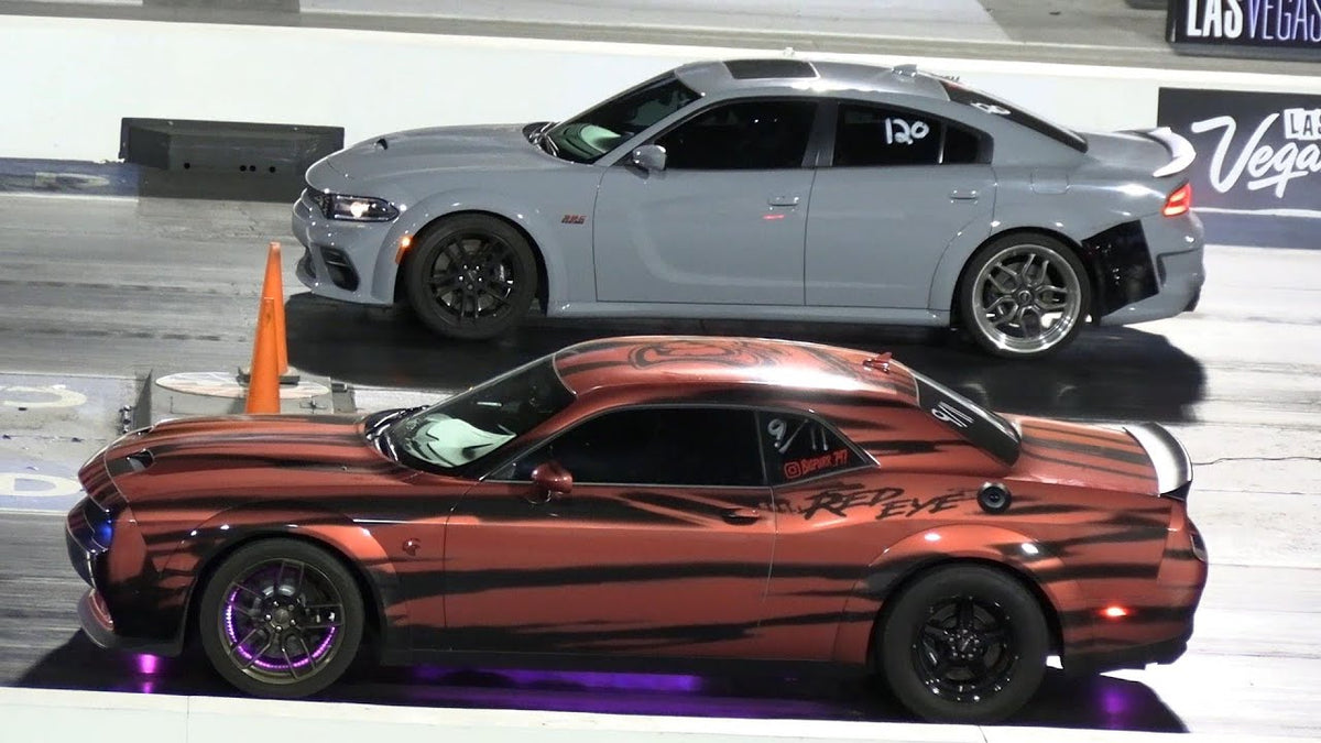 Hellcat Redeye vs Charger Scat Pack Widebody - muscle cars drag racing ...