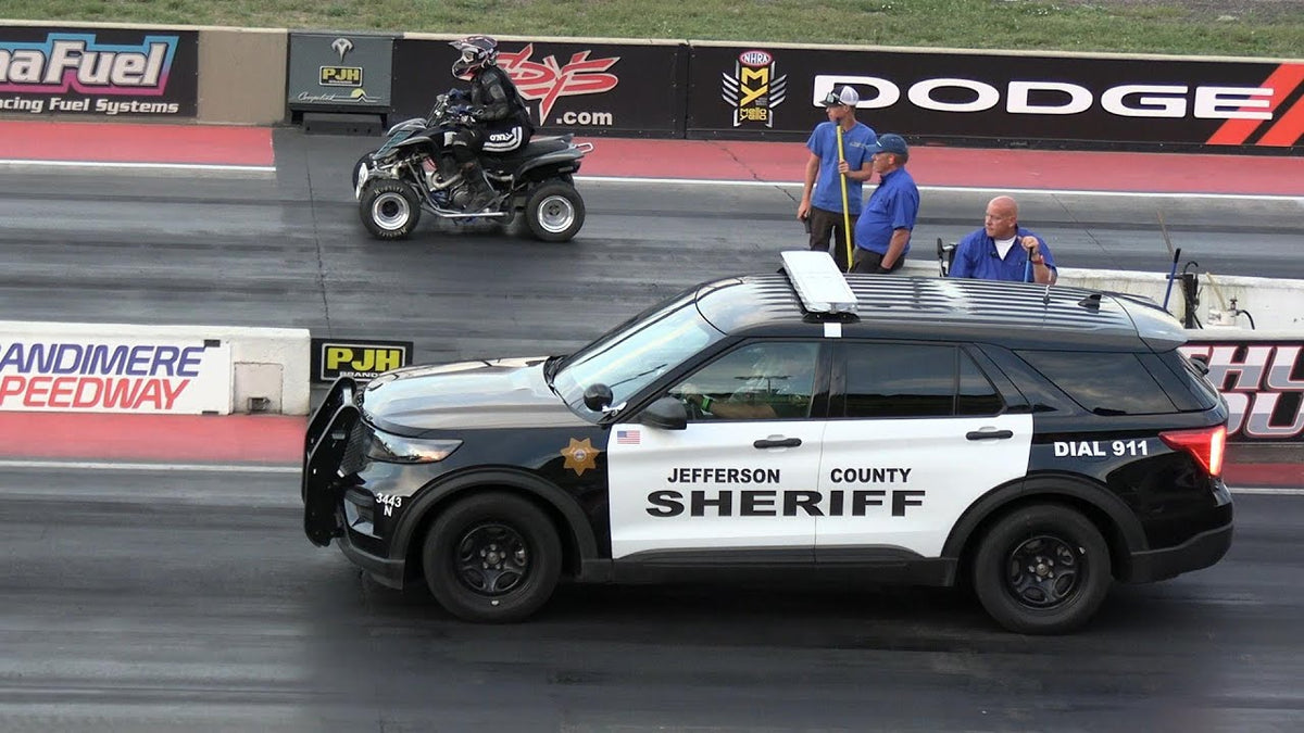 Police Car vs Quad - drag racing – Dragstrips.com