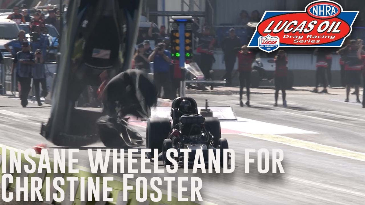 Insane wheelstand from Christine Foster at #FallNats – Dragstrips.com