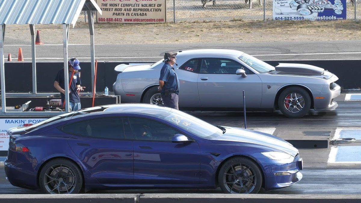 Tesla Plaid vs Hellcat- drag racing – Dragstrips.com