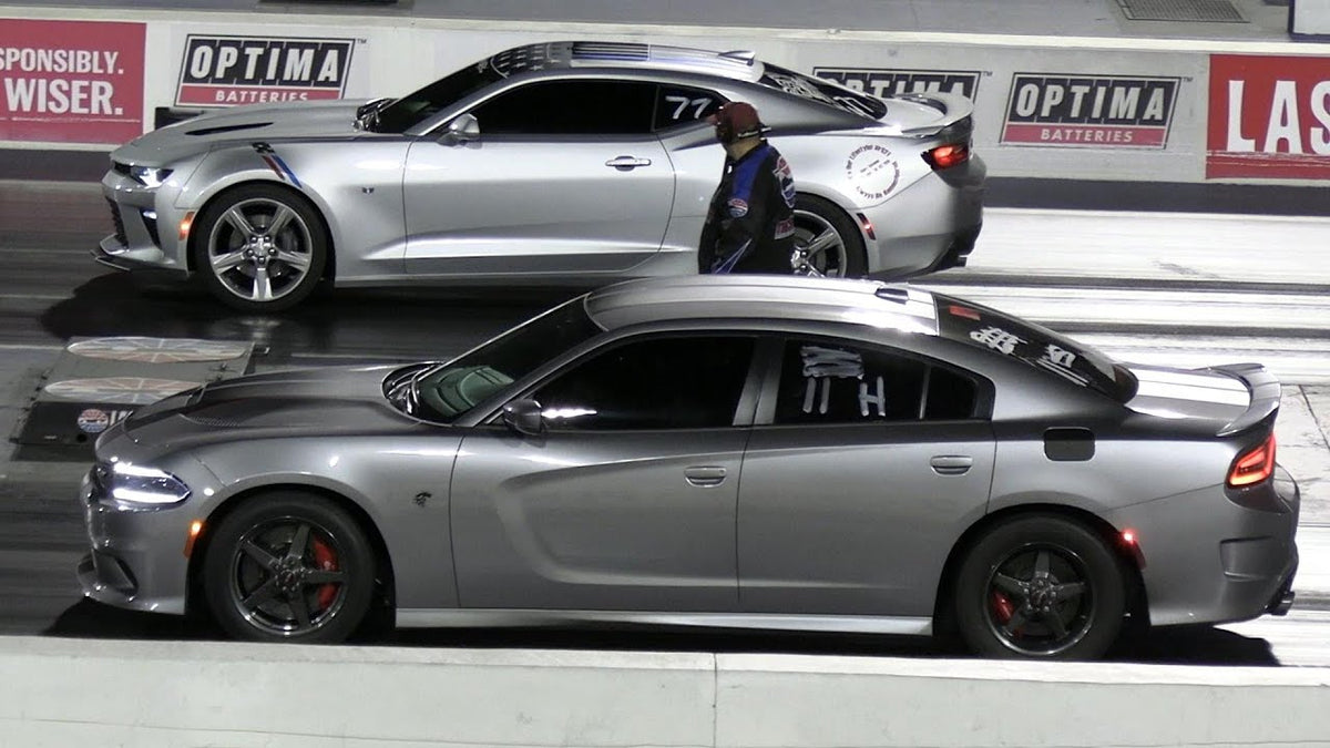 Hellcat Charger vs Camaro SS - muscle cars drag racing – Dragstrips.com